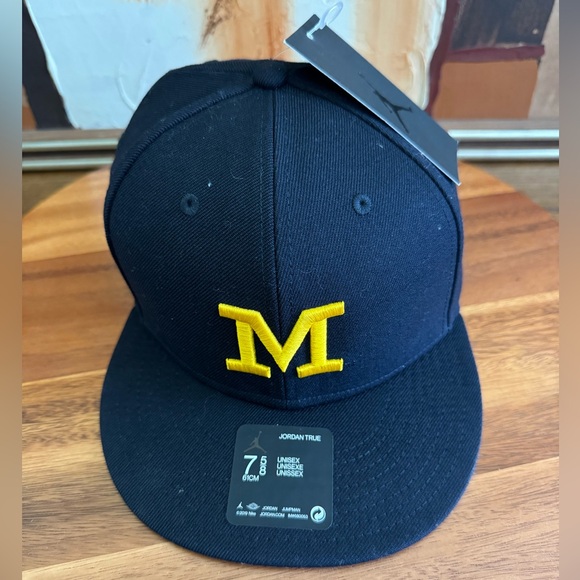 Jordan | Accessories | Nike Jordan Michigan Wolverines Jumpman Fitted ...